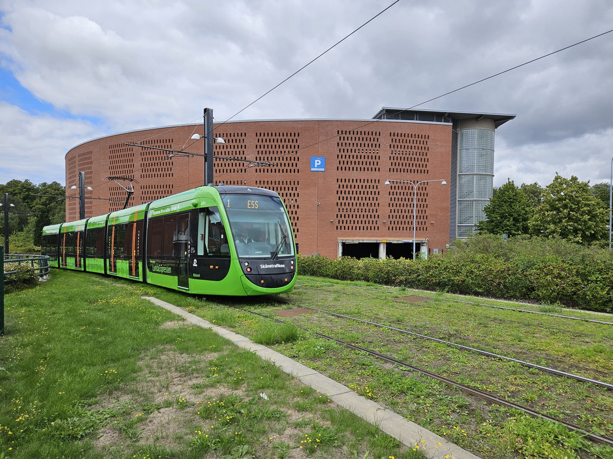 Photo R024: Tram in Lund (S), Ideontorget, 2023| Postcards Market