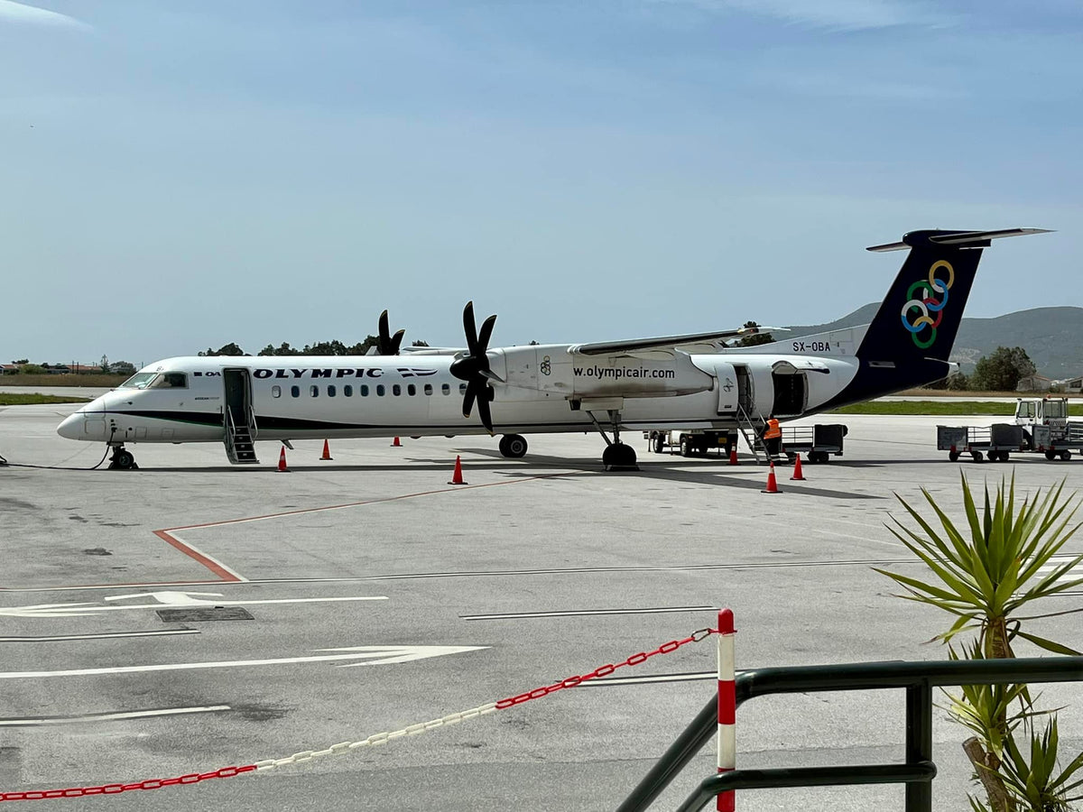 Photo P37: Plane Dash 8 - MSN 426, Samos (GR) 2022| Postcards Market